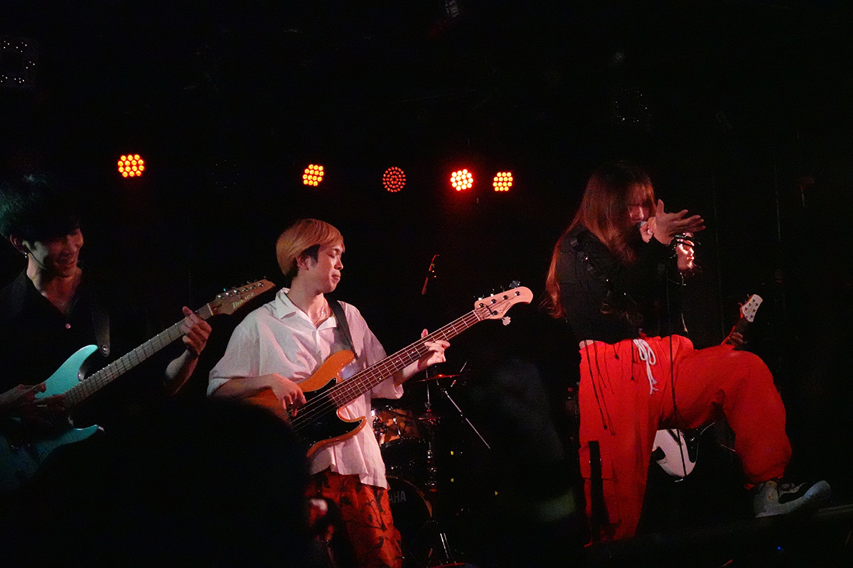 ES-TRUS「ES-TLive 2021 -Beyond the Answer-」全セルフ・ライブレポ！10/23@アメリカ村CLAPPER ...